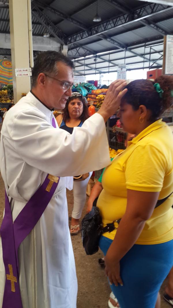 Ash Wednesday Ashes to Go – The Episcopal Church